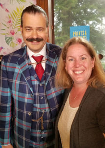 Katie Hits the Roadshow | Pop Goes the Page